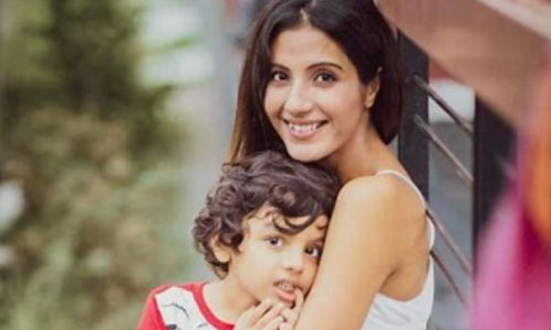 Can’t get enough of social media? Here are top Indian women social ...